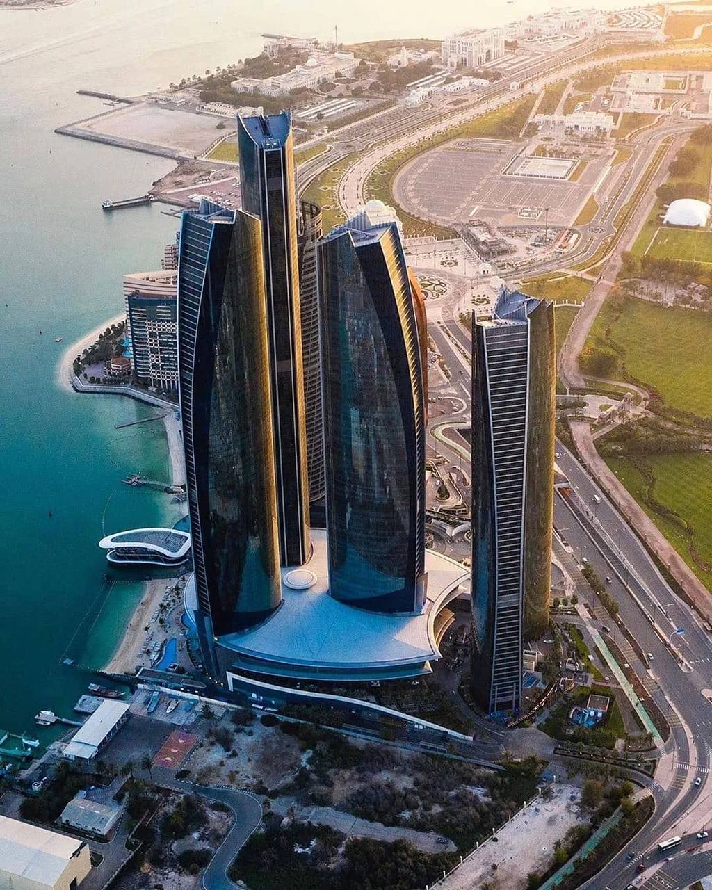 Фонд имени шейха Зайеда принимает участие в выставке ADINEX в Абу-Даби ...